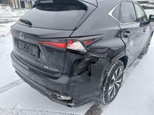 Melns Lexus NX 300h 2017 Viļņa, ar dzinēja tilpumu 2.50 L un nobraukumu 191 tūkst. km par 17750 €, foto 7 vietnē AUTOMOTO.COM.LV