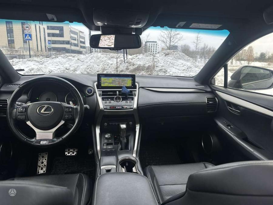 Melns Lexus NX 300h 2017 Viļņa, ar dzinēja tilpumu 2.50 L un nobraukumu 191 tūkst. km par 17750 €, foto 17 vietnē AUTOMOTO.COM.LV