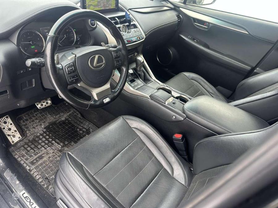 Melns Lexus NX 300h 2017 Viļņa, ar dzinēja tilpumu 2.50 L un nobraukumu 191 tūkst. km par 17750 €, foto 20 vietnē AUTOMOTO.COM.LV