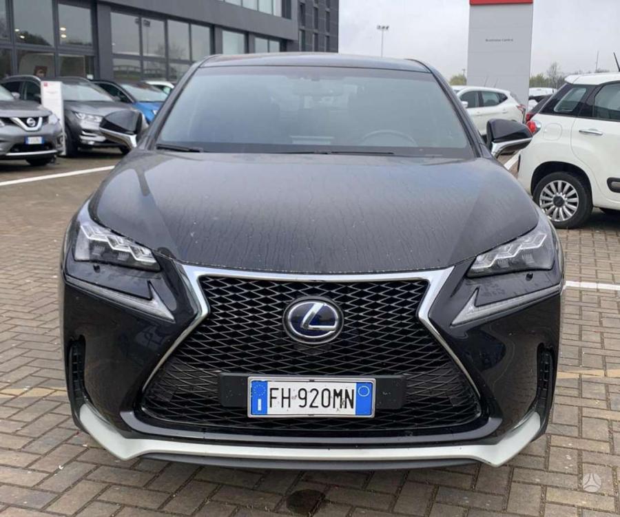Melns Lexus NX 300h 2017 Viļņa, ar dzinēja tilpumu 2.49 L un nobraukumu 111 tūkst. km par 23555 €, foto 3 vietnē AUTOMOTO.COM.LV