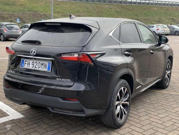 Black Lexus NX 300h 2017 in Vilnius, with an engine capacity of 2.49 L and mileage of 111 thousand km for 23555 €, photo 4 on AUTOMOTO.COM.LV