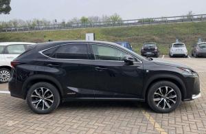 Melns Lexus NX 300h 2017 Viļņa, ar dzinēja tilpumu 2.49 L un nobraukumu 111 tūkst. km par 23555 €, foto 6 vietnē AUTOMOTO.COM.LV