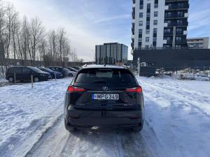 Black Lexus NX 300h 2017 in Vilnius, with an engine capacity of 2.49 L and mileage of 233 thousand km for 21800 €, photo 6 on AUTOMOTO.COM.LV
