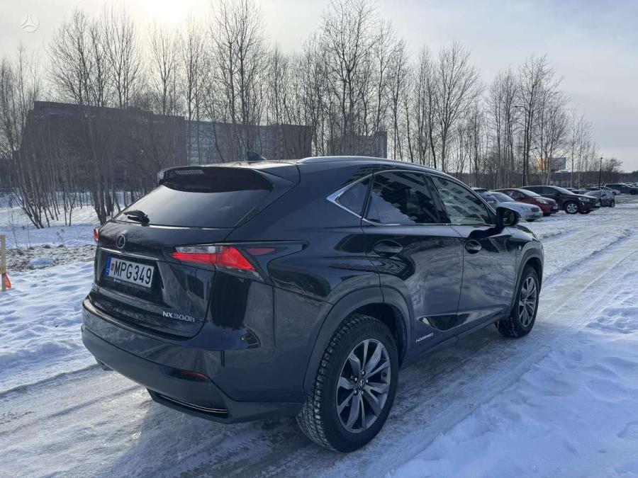 Black Lexus NX 300h 2017 in Vilnius, with an engine capacity of 2.49 L and mileage of 233 thousand km for 21800 €, photo 7 on AUTOMOTO.COM.LV