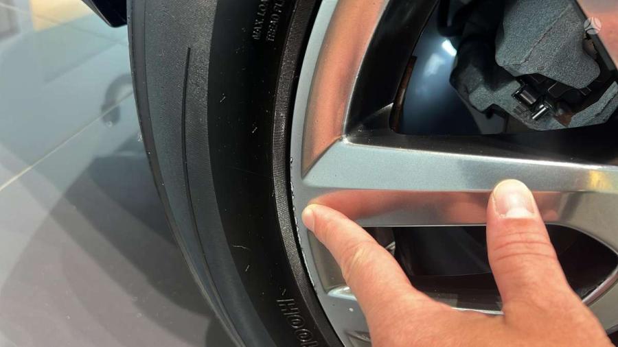 Melns Lexus NX 300h 2017 Šauļi, ar dzinēja tilpumu 2.49 L un nobraukumu 91 tūkst. km par 22900 €, foto 14 vietnē AUTOMOTO.COM.LV