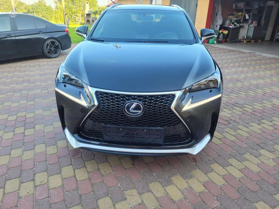 Черный Лексус NX 300h 2017 в Вильнюс, объемом двигателя 2.49 л и пробегом 207 тыс. км за 18999 €, фото 3 на AUTOMOTO.COM.LV