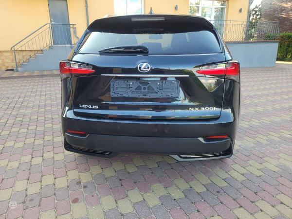 Black Lexus NX 300h 2017 in Vilnius, with an engine capacity of 2.49 L and mileage of 207 thousand km for 18999 €, photo 5 on AUTOMOTO.COM.LV