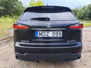 Melns Lexus NX 300h 2017 Viļņa, ar dzinēja tilpumu 2.49 L un nobraukumu 300 tūkst. km par 17500 €, foto 3 vietnē AUTOMOTO.COM.LV