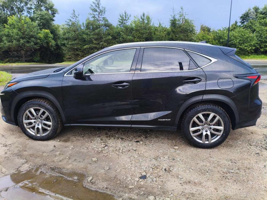 Melns Lexus NX 300h 2017 Viļņa, ar dzinēja tilpumu 2.49 L un nobraukumu 300 tūkst. km par 17500 €, foto 5 vietnē AUTOMOTO.COM.LV