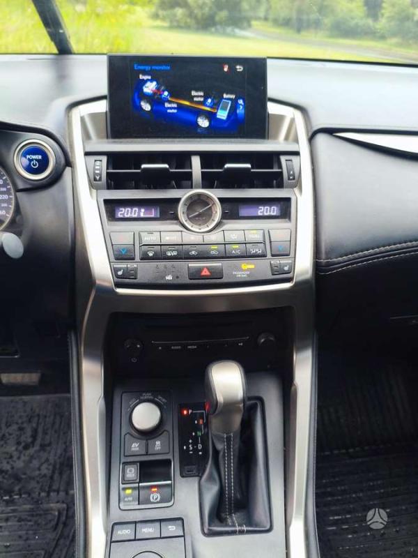 Black Lexus NX 300h 2017 in Vilnius, with an engine capacity of 2.49 L and mileage of 300 thousand km for 17500 €, photo 7 on AUTOMOTO.COM.LV