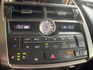 Black Lexus NX 300h 2017 in Vilnius, with an engine capacity of 2.49 L and mileage of 121 thousand km for 26000 €, photo 14 on AUTOMOTO.COM.LV