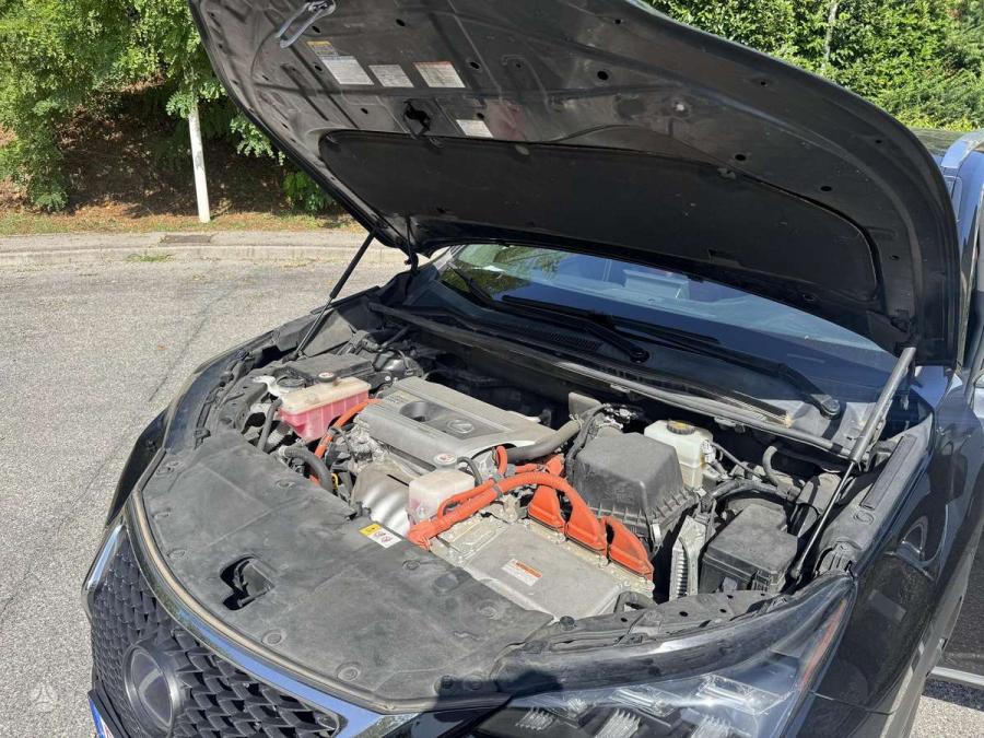 Black Lexus NX 300h 2017 in Daugavpils, with an engine capacity of 2.49 L and mileage of 141 thousand km for 22500 €, photo 26 on AUTOMOTO.COM.LV