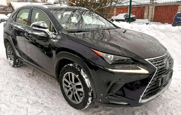 Melns Lexus NX 300h 2018 Viļņa, ar dzinēja tilpumu 2.50 L un nobraukumu 95 tūkst. km par 24200 €, foto 2 vietnē AUTOMOTO.COM.LV