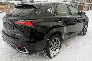 Black Lexus NX 300h 2018 in Vilnius, with an engine capacity of 2.50 L and mileage of 95 thousand km for 24200 €, photo 3 on AUTOMOTO.COM.LV