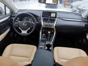 Black Lexus NX 300h 2018 in Vilnius, with an engine capacity of 2.50 L and mileage of 95 thousand km for 24200 €, photo 6 on AUTOMOTO.COM.LV