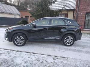 Melns Lexus NX 300h 2018 Kauņa, ar dzinēja tilpumu 2.50 L un nobraukumu 144 tūkst. km par 22450 €, foto 3 vietnē AUTOMOTO.COM.LV