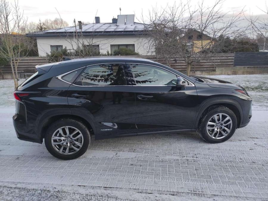 Melns Lexus NX 300h 2018 Kauņa, ar dzinēja tilpumu 2.50 L un nobraukumu 144 tūkst. km par 22450 €, foto 4 vietnē AUTOMOTO.COM.LV