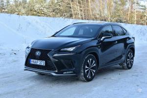 Black Lexus NX 300h 2018 in Vilnius, with an engine capacity of 2.49 L and mileage of 148 thousand km for 29999 €, photo 3 on AUTOMOTO.COM.LV