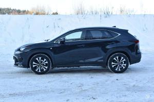 Black Lexus NX 300h 2018 in Vilnius, with an engine capacity of 2.49 L and mileage of 148 thousand km for 29999 €, photo 4 on AUTOMOTO.COM.LV