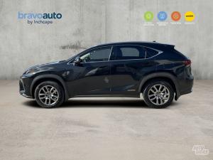 Черный Лексус NX 300h 2018 в Каунас, объемом двигателя 2.50 л и пробегом 148 тыс. км за 26272 €, фото 3 на AUTOMOTO.COM.LV