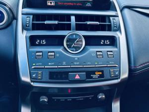Черный Лексус NX 300h 2018 в Вильнюс, объемом двигателя 2.49 л и пробегом 107 тыс. км за 28800 €, фото 19 на AUTOMOTO.COM.LV