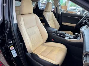 Melns Lexus NX 300h 2018 Šauļi, ar dzinēja tilpumu 2.49 L un nobraukumu 126 tūkst. km par 28900 €, foto 15 vietnē AUTOMOTO.COM.LV