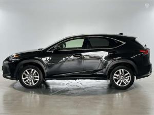 Melns Lexus NX 300h 2018 Viļņa, ar dzinēja tilpumu 2.49 L un nobraukumu 126 tūkst. km par 29900 €, foto 4 vietnē AUTOMOTO.COM.LV