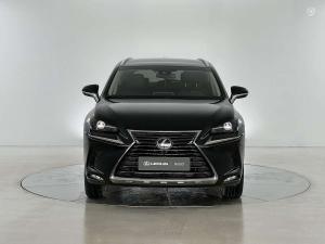 Melns Lexus NX 300h 2018 Viļņa, ar dzinēja tilpumu 2.49 L un nobraukumu 126 tūkst. km par 29900 €, foto 6 vietnē AUTOMOTO.COM.LV