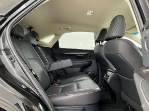 Melns Lexus NX 300h 2018 Viļņa, ar dzinēja tilpumu 2.49 L un nobraukumu 126 tūkst. km par 29900 €, foto 8 vietnē AUTOMOTO.COM.LV