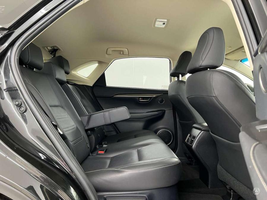 Melns Lexus NX 300h 2018 Viļņa, ar dzinēja tilpumu 2.49 L un nobraukumu 126 tūkst. km par 29900 €, foto 8 vietnē AUTOMOTO.COM.LV