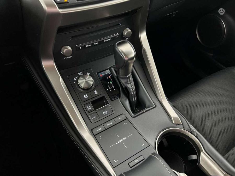 Melns Lexus NX 300h 2018 Viļņa, ar dzinēja tilpumu 2.49 L un nobraukumu 126 tūkst. km par 29900 €, foto 24 vietnē AUTOMOTO.COM.LV