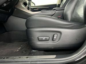 Melns Lexus NX 300h 2018 Viļņa, ar dzinēja tilpumu 2.49 L un nobraukumu 126 tūkst. km par 29900 €, foto 26 vietnē AUTOMOTO.COM.LV