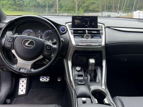 Черный Лексус NX 300h 2018 в Вильнюс, объемом двигателя 2.49 л и пробегом 240 тыс. км за 19500 €, фото 2 на AUTOMOTO.COM.LV