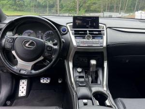 Black Lexus NX 300h 2018 in Vilnius, with an engine capacity of 2.49 L and mileage of 240 thousand km for 19500 €, photo 3 on AUTOMOTO.COM.LV