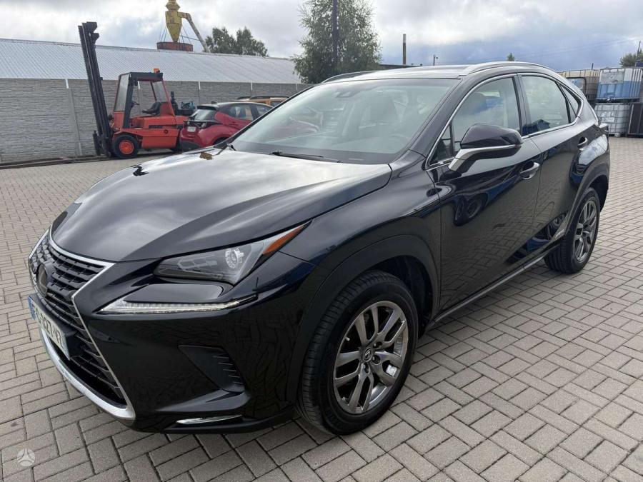 Melns Lexus NX 300h 2018 Tauragė, ar dzinēja tilpumu 2.50 L un nobraukumu 197 tūkst. km par 18900 €, foto 1 vietnē AUTOMOTO.COM.LV