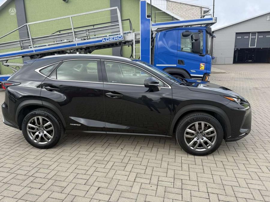 Melns Lexus NX 300h 2018 Tauragė, ar dzinēja tilpumu 2.50 L un nobraukumu 197 tūkst. km par 18900 €, foto 5 vietnē AUTOMOTO.COM.LV