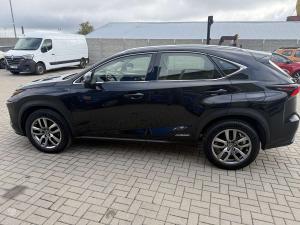 Melns Lexus NX 300h 2018 Tauragė, ar dzinēja tilpumu 2.50 L un nobraukumu 197 tūkst. km par 18900 €, foto 8 vietnē AUTOMOTO.COM.LV