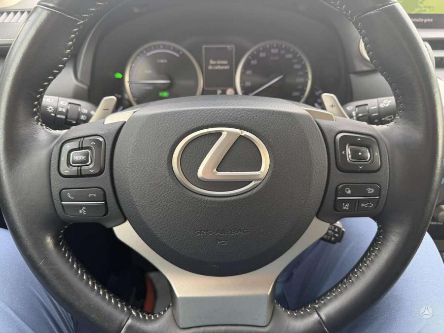 Melns Lexus NX 300h 2018 Tauragė, ar dzinēja tilpumu 2.50 L un nobraukumu 197 tūkst. km par 18900 €, foto 13 vietnē AUTOMOTO.COM.LV