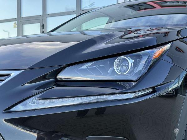 Black Lexus NX 300h 2018 in Vilnius, with an engine capacity of 2.49 L and mileage of 186 thousand km for 23000 €, photo 9 on AUTOMOTO.COM.LV