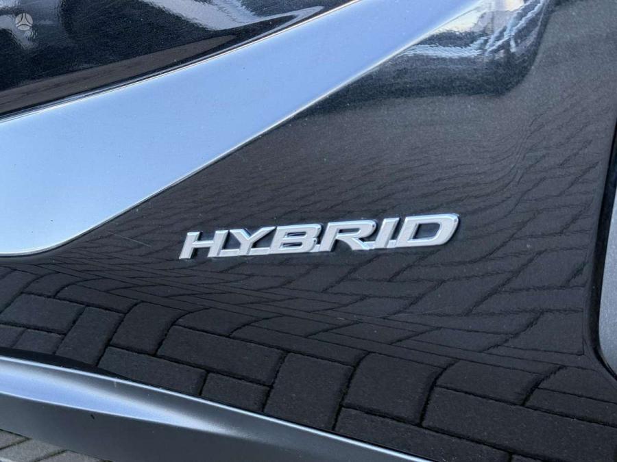 Black Lexus NX 300h 2018 in Vilnius, with an engine capacity of 2.49 L and mileage of 186 thousand km for 23000 €, photo 20 on AUTOMOTO.COM.LV
