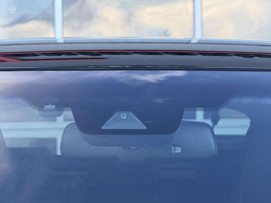 Black Lexus NX 300h 2018 in Vilnius, with an engine capacity of 2.49 L and mileage of 186 thousand km for 23000 €, photo 22 on AUTOMOTO.COM.LV
