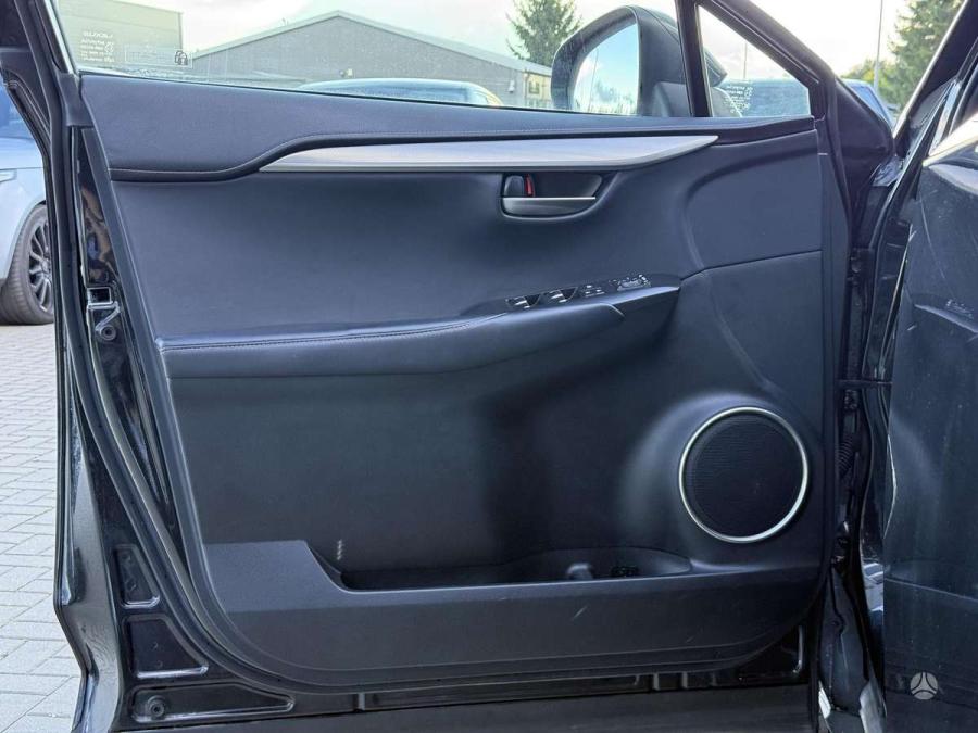 Black Lexus NX 300h 2018 in Vilnius, with an engine capacity of 2.49 L and mileage of 186 thousand km for 23000 €, photo 25 on AUTOMOTO.COM.LV