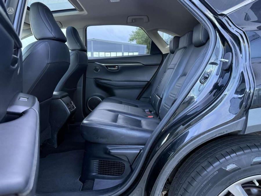 Black Lexus NX 300h 2018 in Vilnius, with an engine capacity of 2.49 L and mileage of 186 thousand km for 23000 €, photo 29 on AUTOMOTO.COM.LV