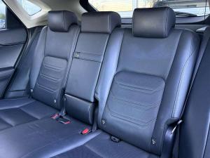 Black Lexus NX 300h 2018 in Vilnius, with an engine capacity of 2.49 L and mileage of 186 thousand km for 23000 €, photo 31 on AUTOMOTO.COM.LV