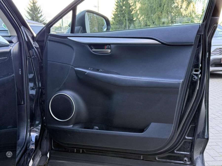 Black Lexus NX 300h 2018 in Vilnius, with an engine capacity of 2.49 L and mileage of 186 thousand km for 23000 €, photo 36 on AUTOMOTO.COM.LV