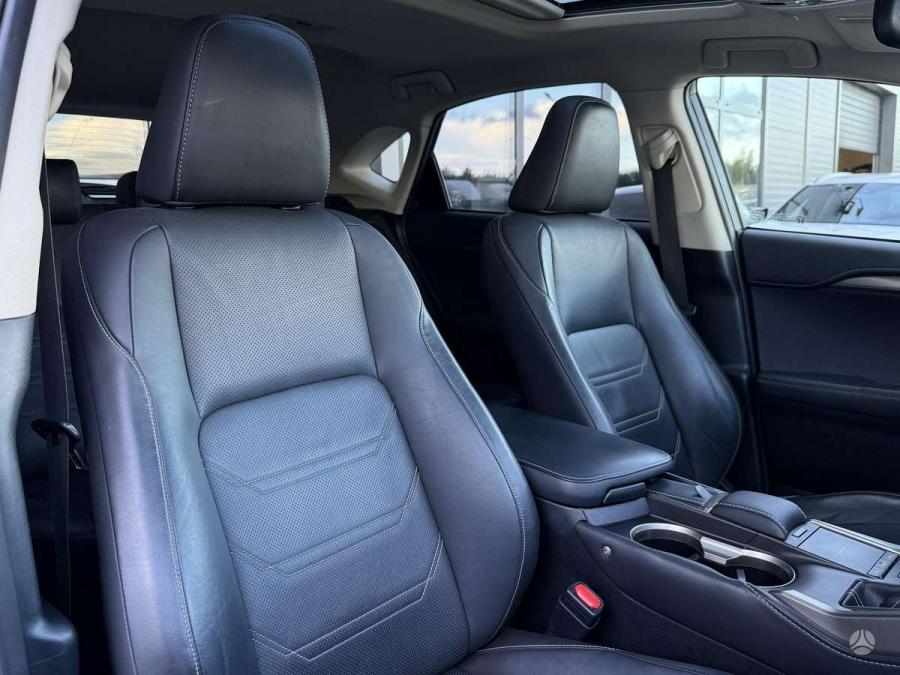Black Lexus NX 300h 2018 in Vilnius, with an engine capacity of 2.49 L and mileage of 186 thousand km for 23000 €, photo 39 on AUTOMOTO.COM.LV