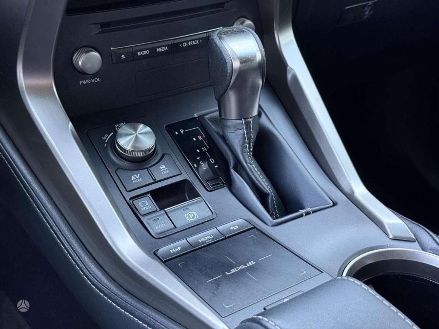 Black Lexus NX 300h 2018 in Vilnius, with an engine capacity of 2.49 L and mileage of 186 thousand km for 23000 €, photo 49 on AUTOMOTO.COM.LV