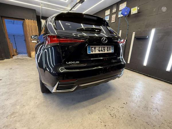 Melns Lexus NX 300h 2019 Viļņa, ar dzinēja tilpumu 2.49 L un nobraukumu 185 tūkst. km par 23700 €, foto 2 vietnē AUTOMOTO.COM.LV