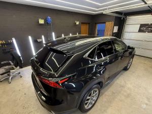 Black Lexus NX 300h 2019 in Vilnius, with an engine capacity of 2.49 L and mileage of 185 thousand km for 23700 €, photo 6 on AUTOMOTO.COM.LV