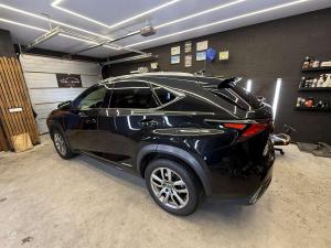 Black Lexus NX 300h 2019 in Vilnius, with an engine capacity of 2.49 L and mileage of 185 thousand km for 23700 €, photo 11 on AUTOMOTO.COM.LV